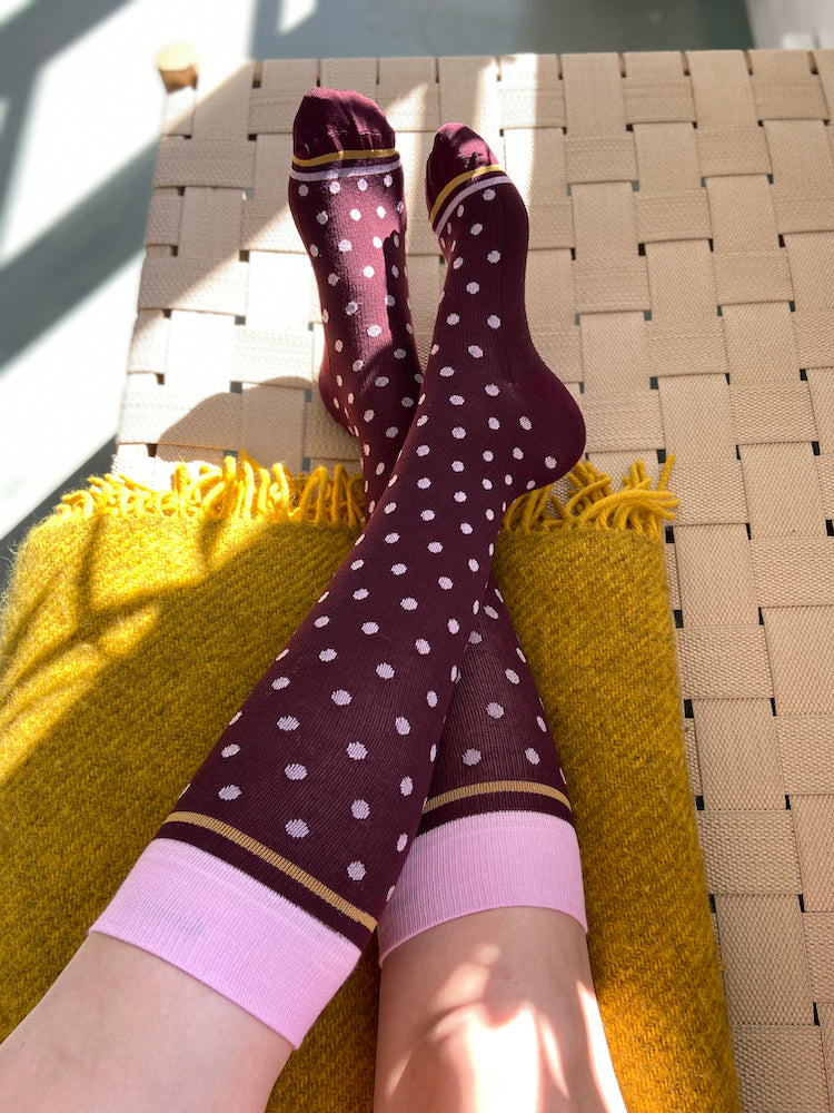 Bamboo compression stockings, bordeaux with pink dots – SupCare